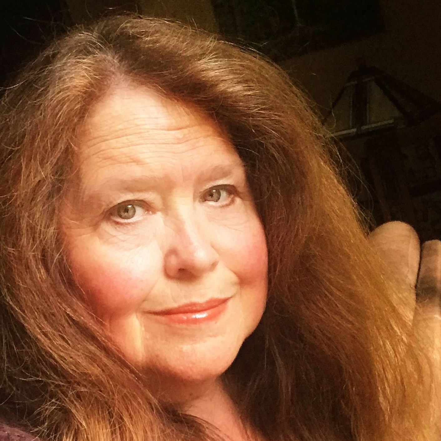 About : Irene Cash